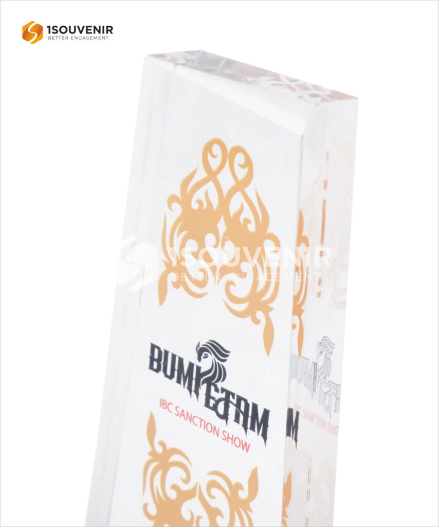 Piala Penghargaan Best Handler IBC Sunction Show