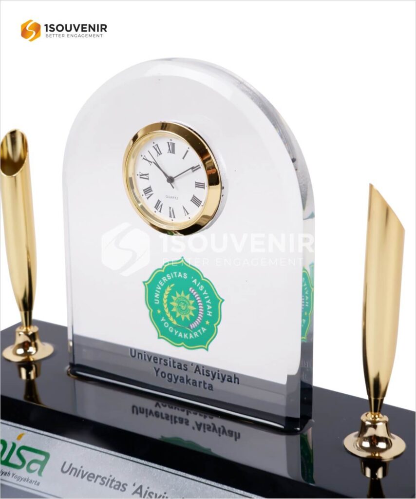 Plakat Jam Universitas Aisyiyah Yogyakarta