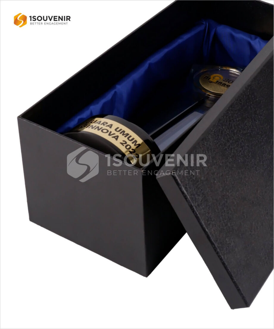 Piala Penghargaan English Debate Competition IATCA