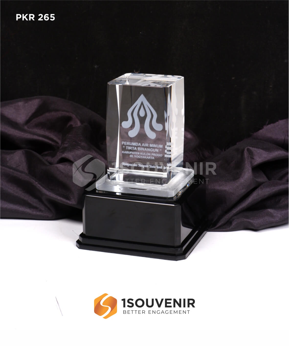 Plakat Kristal 3D | Desain Eksklusif dan Berkualitas