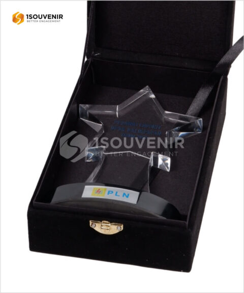 Plakat Akrilik Pegawai Favorit UPDK Balikpapan 2022