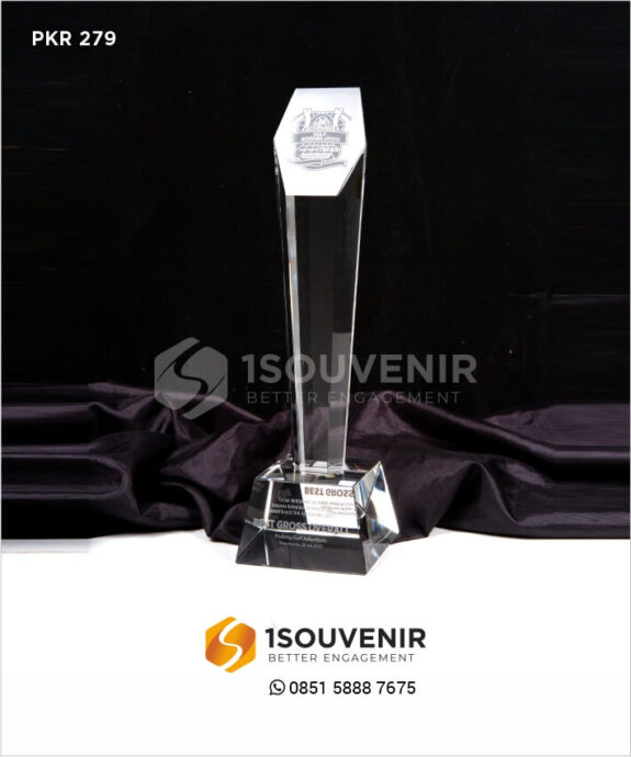 Plakat Kristal Best Gross Overall Padang Golf Adisucipto