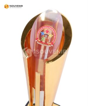 Piala Penghargaan Singing Contest Melodi Banua Harmoni