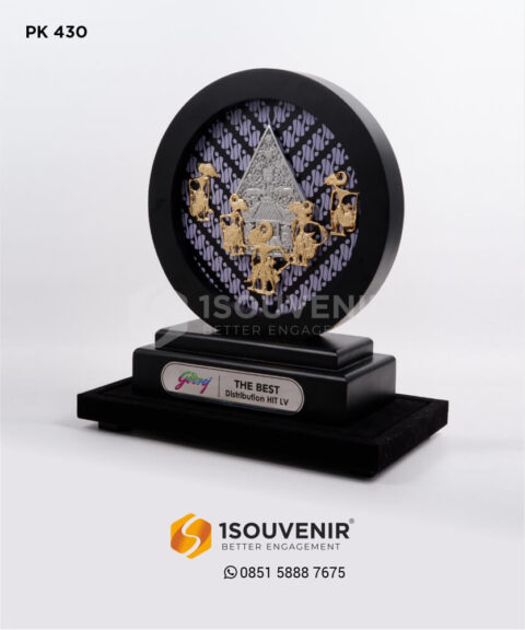 Plakat Kayu The Best Distribution HIT LV Godrej