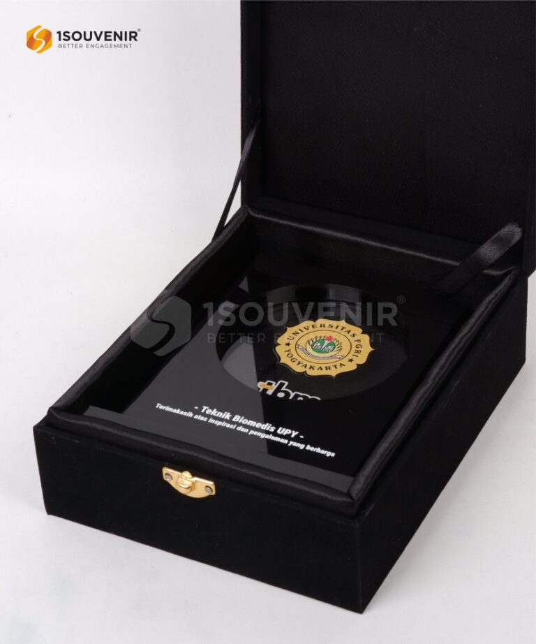 Plakat Akrilik Teknik Biomedis UPY